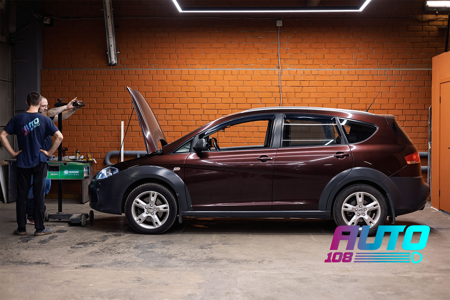 Улучшение света Seat Altea – установка светодиодных линз Rayzer ...
